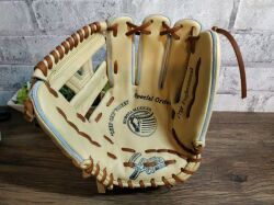 限定硬式 トレンチカラー KSG－AR3 入荷しました！ 久保田スラッガーのグラブは、本格湯もみ型付けを無料サービス中！大阪府堺市 野球人セントラルスポーツ